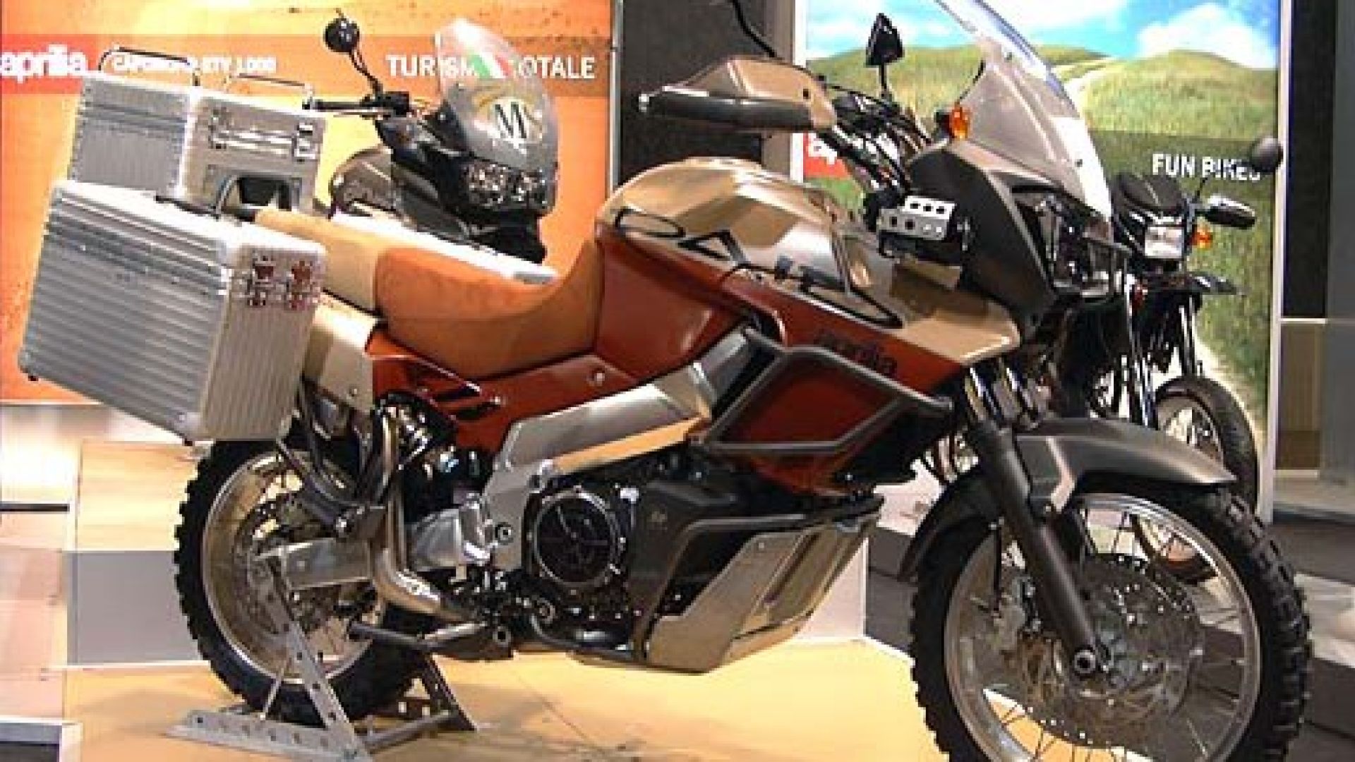 Aprilia Caponord Rally - MotorBox