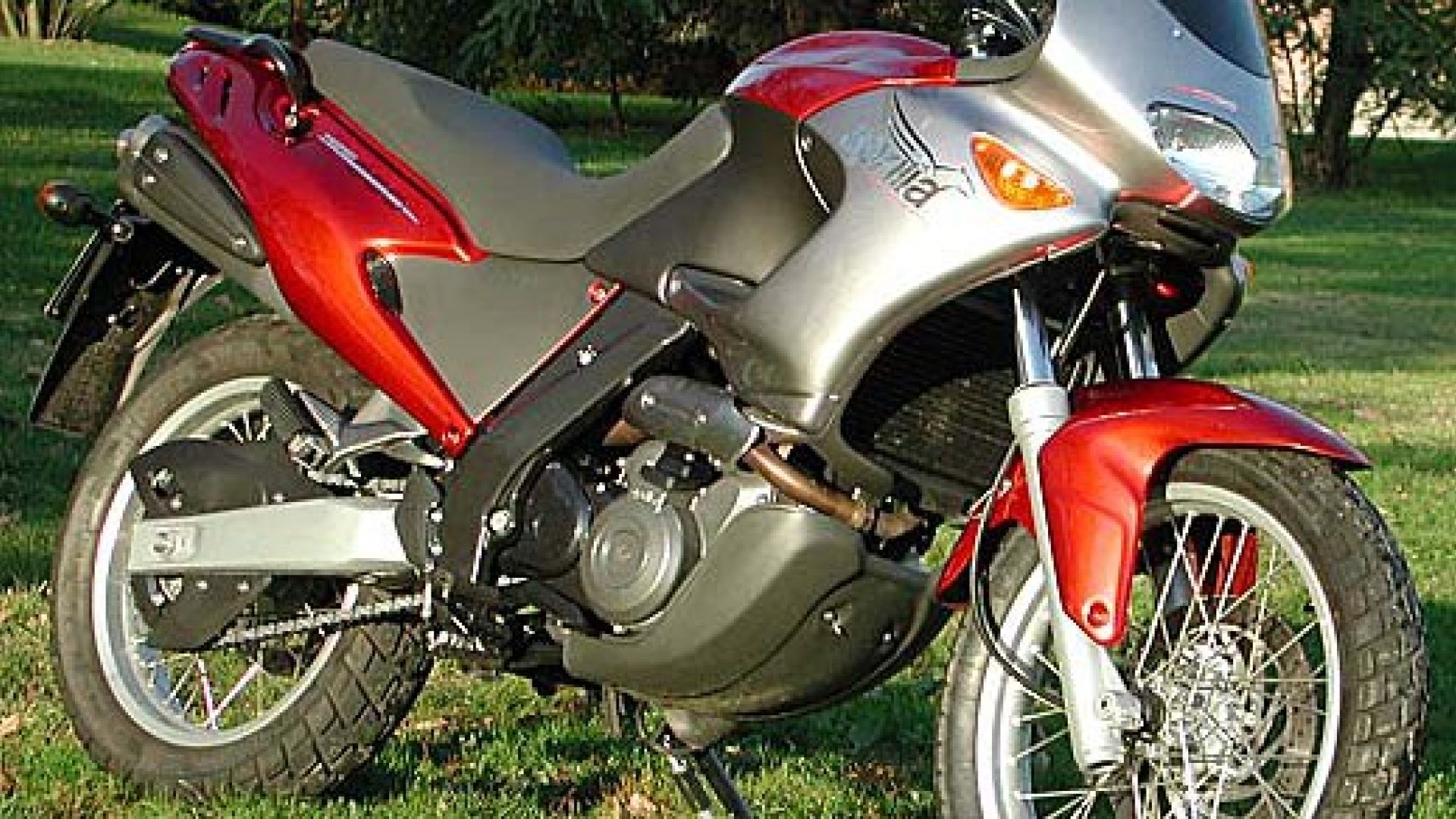 Prova su strada: Aprilia Pegaso 650 ie - MotorBox