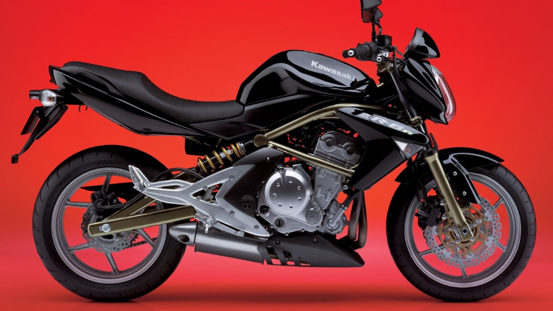 Kawasaki ER6n: le immagini ufficiali - MotorBox