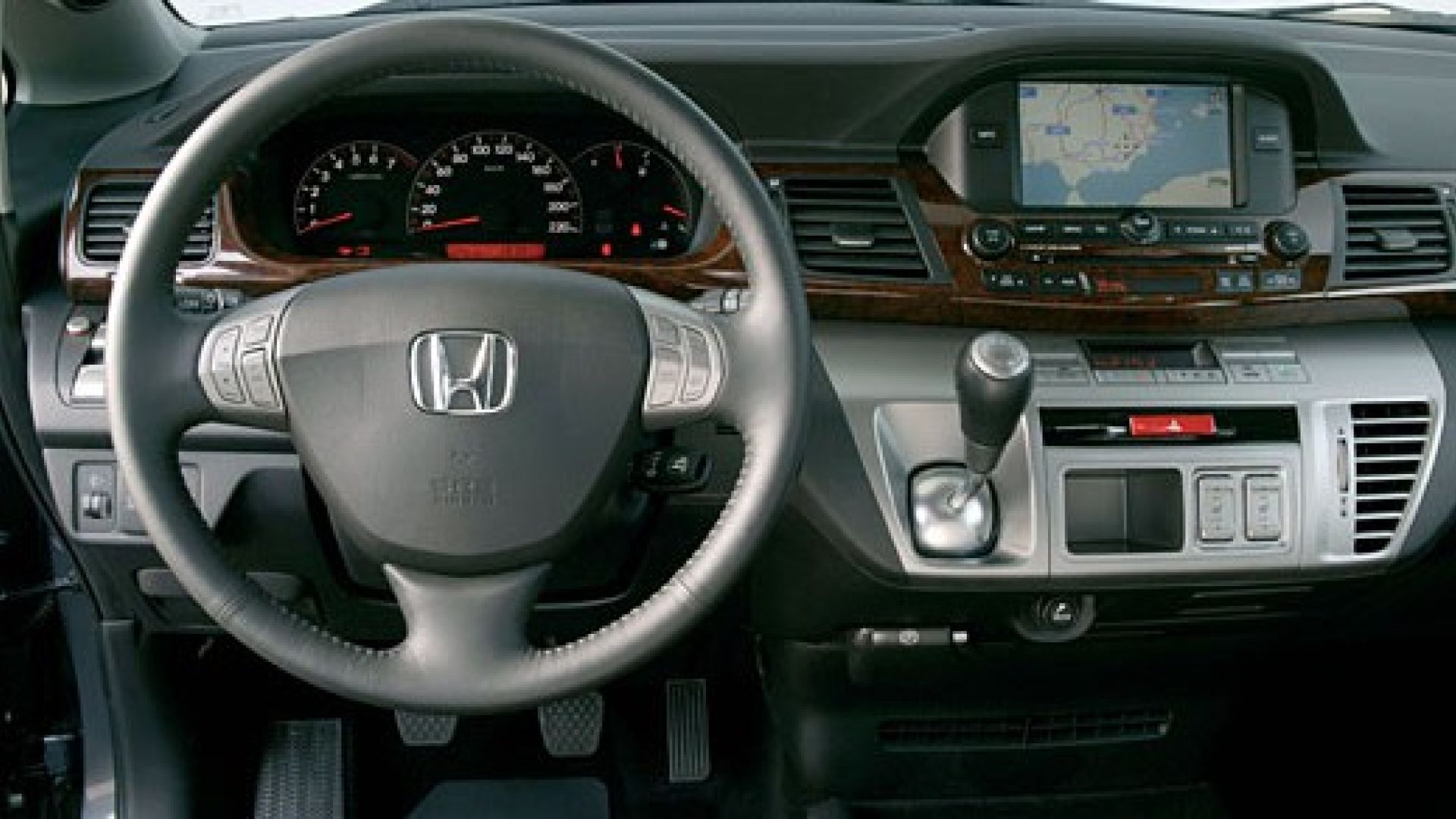 Prova: Honda FR-V - MotorBox