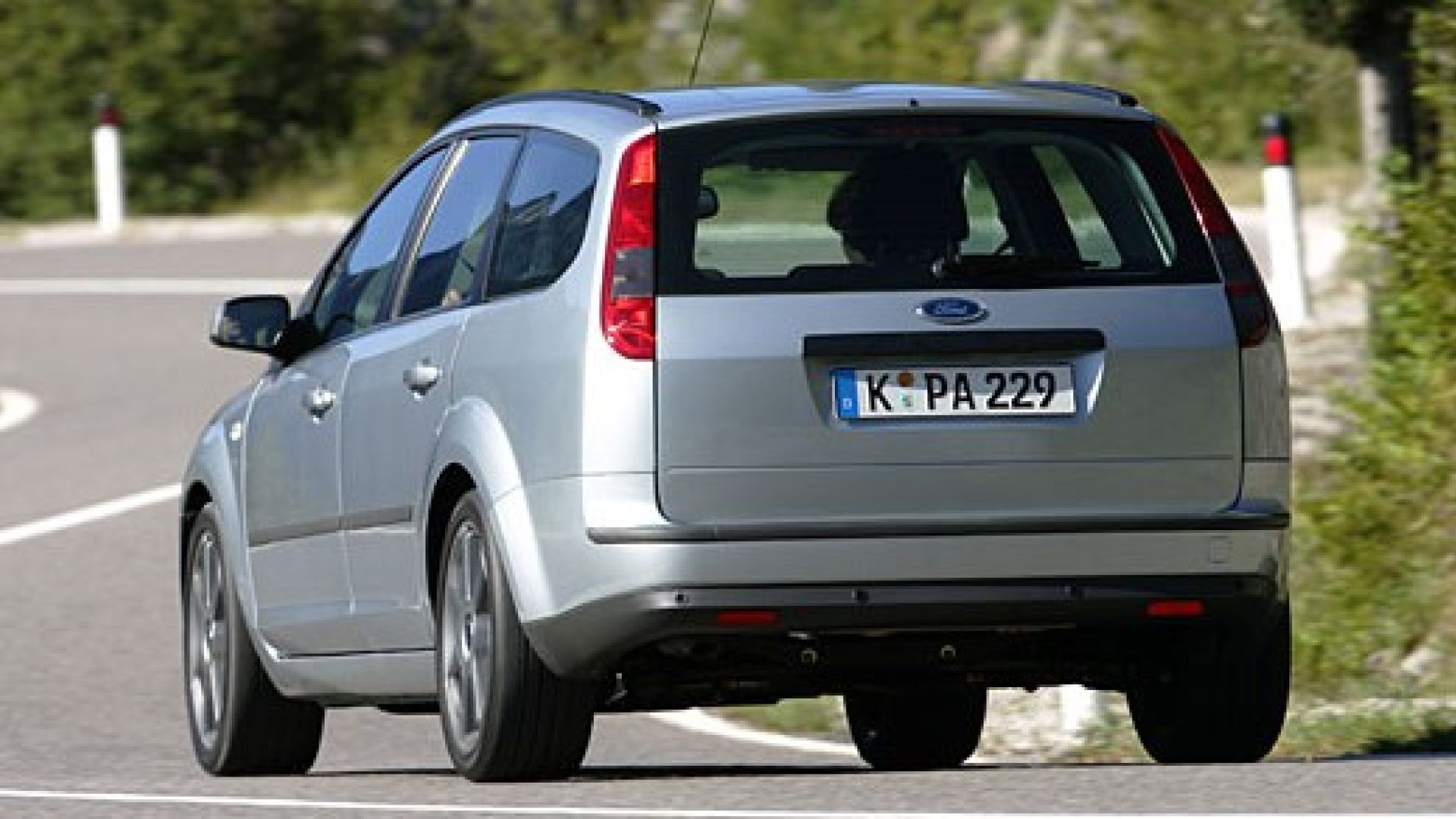 Ford Focus SW 2005: le nuove immagini - MotorBox