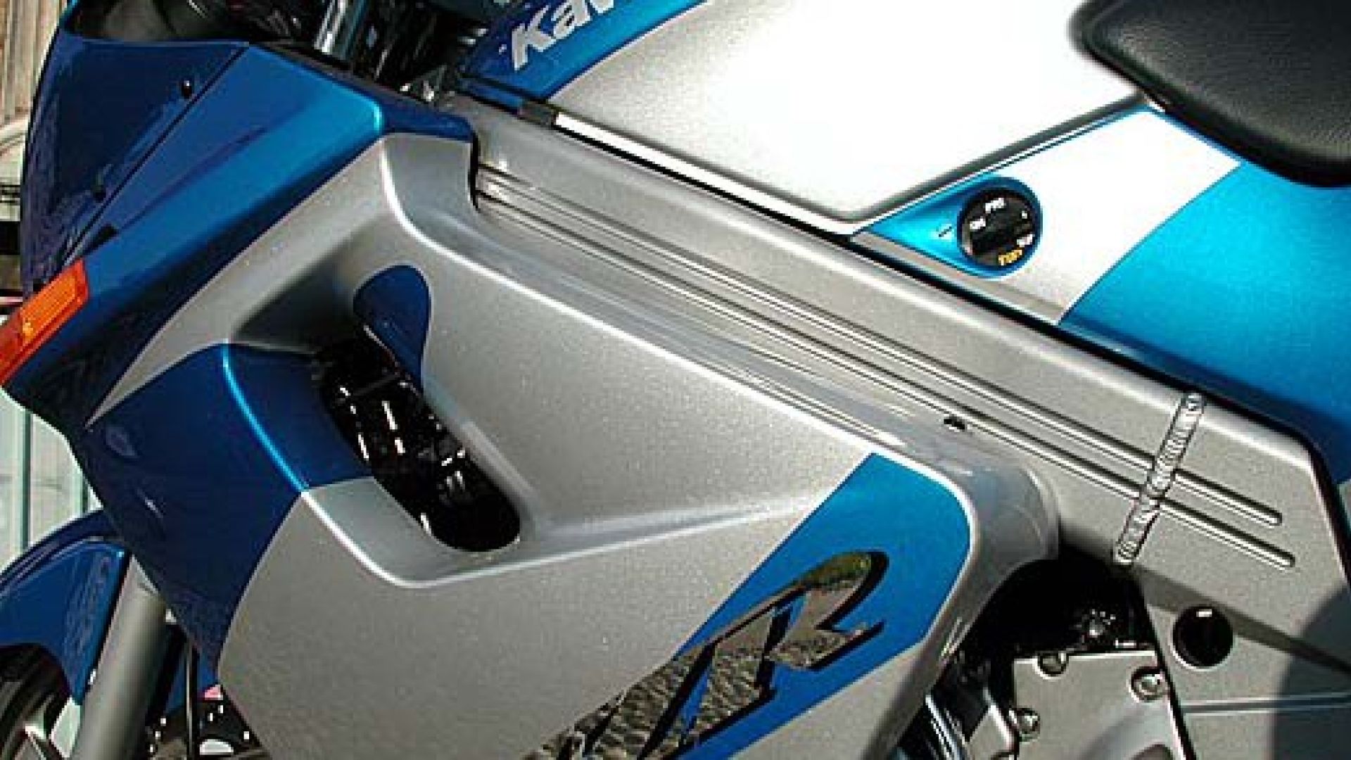 Prova su strada | Kawasaki ZZ-R 250