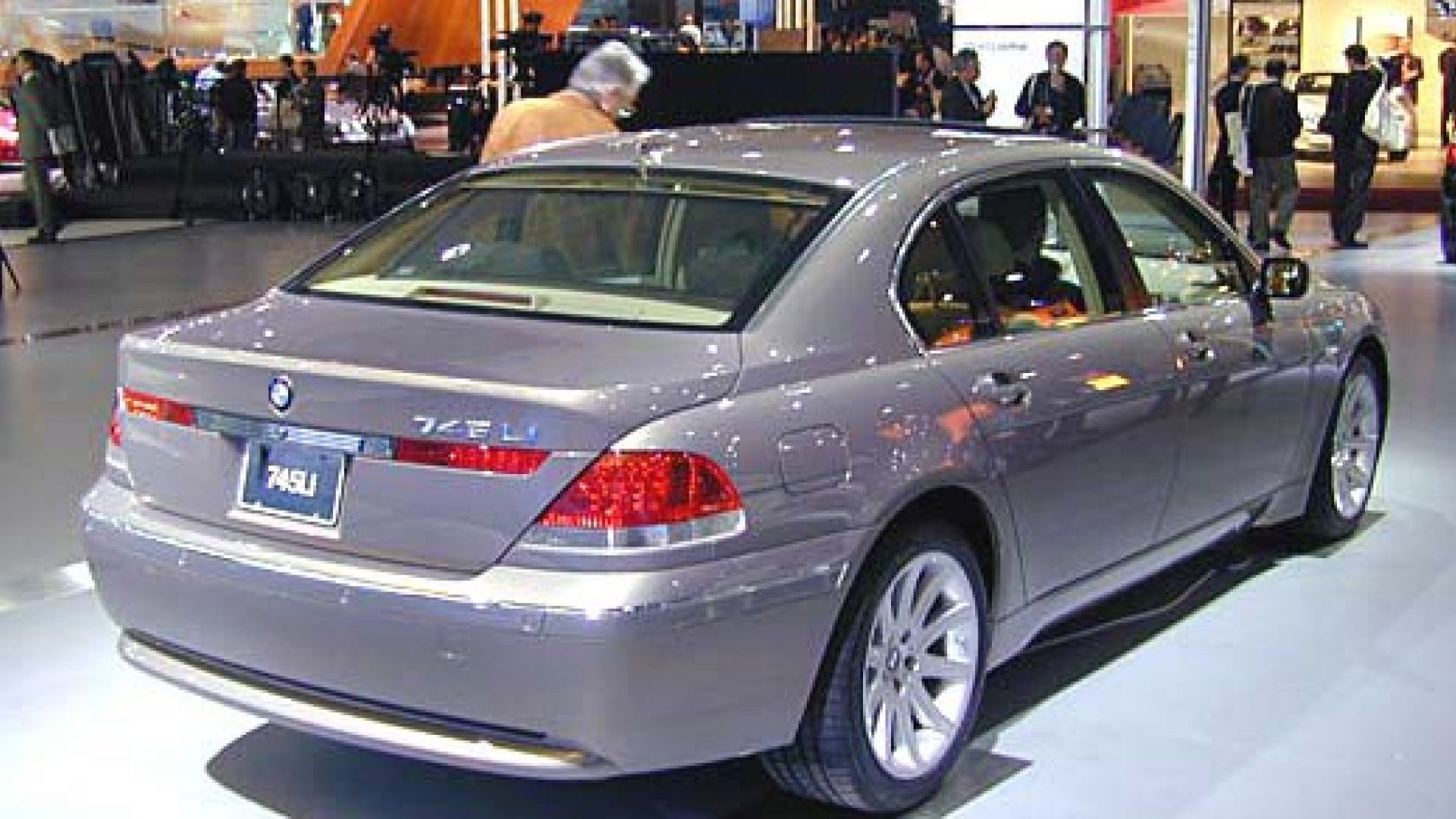 Bmw 745Li - MotorBox