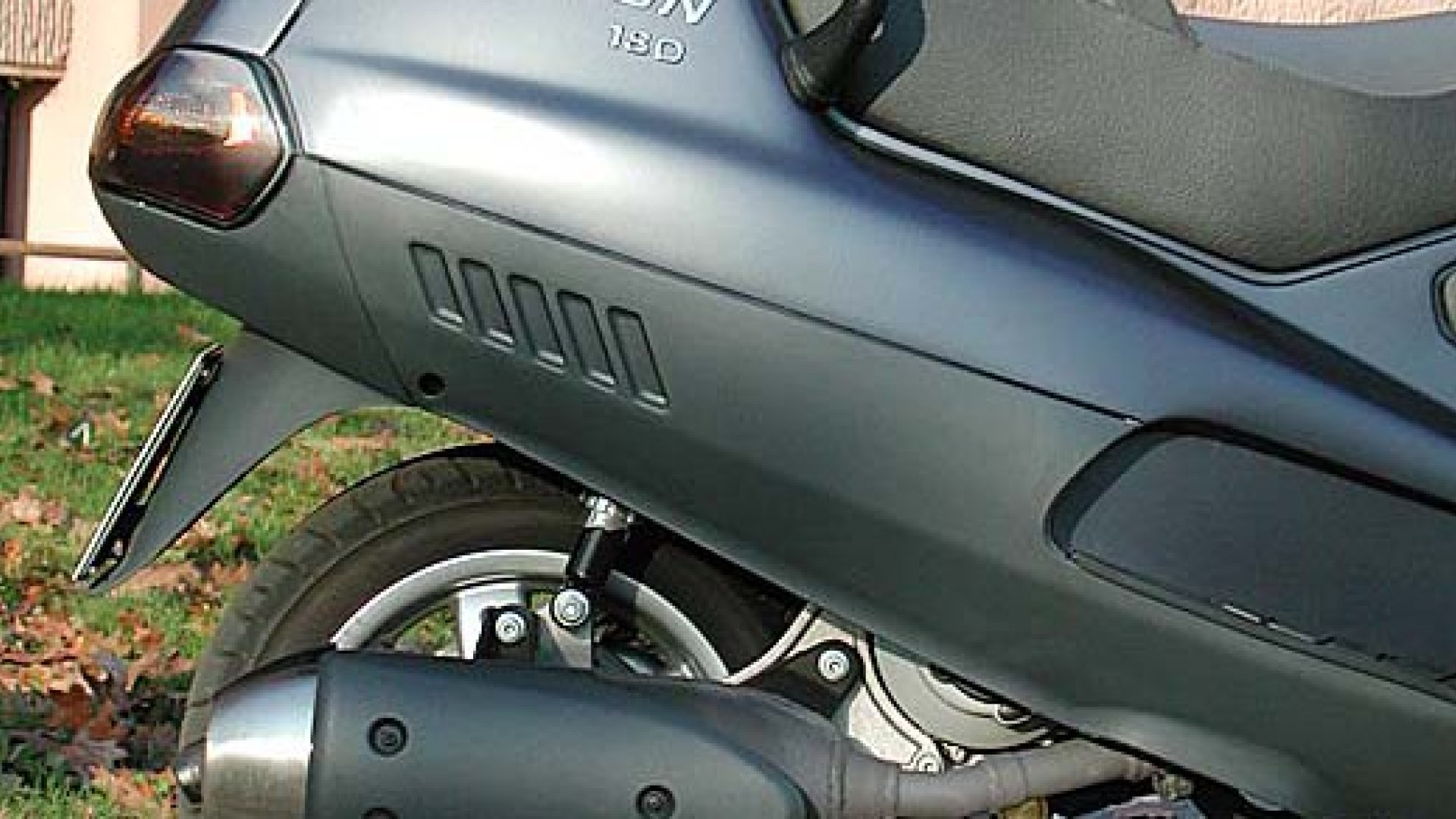 Prova su strada | Piaggio Hexagon 180