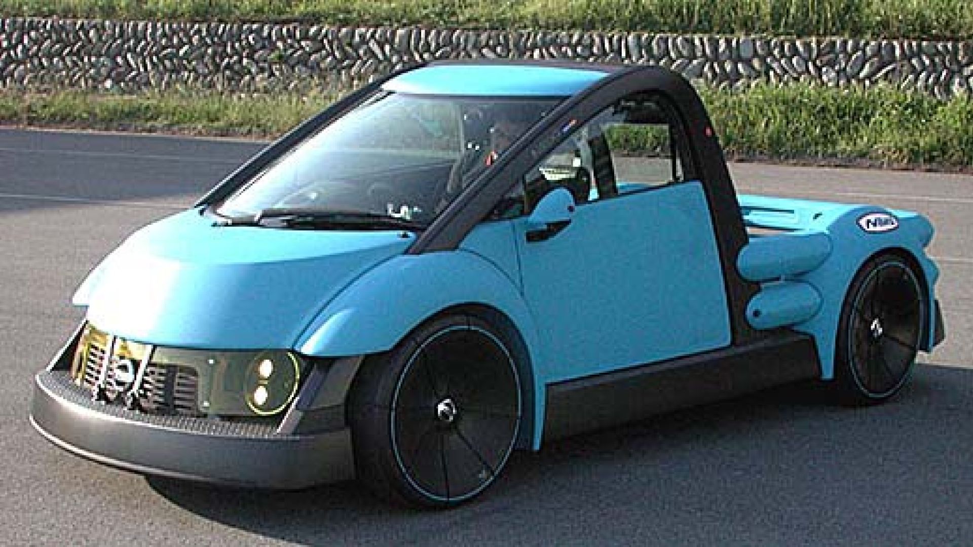 Nissan Nails - MotorBox