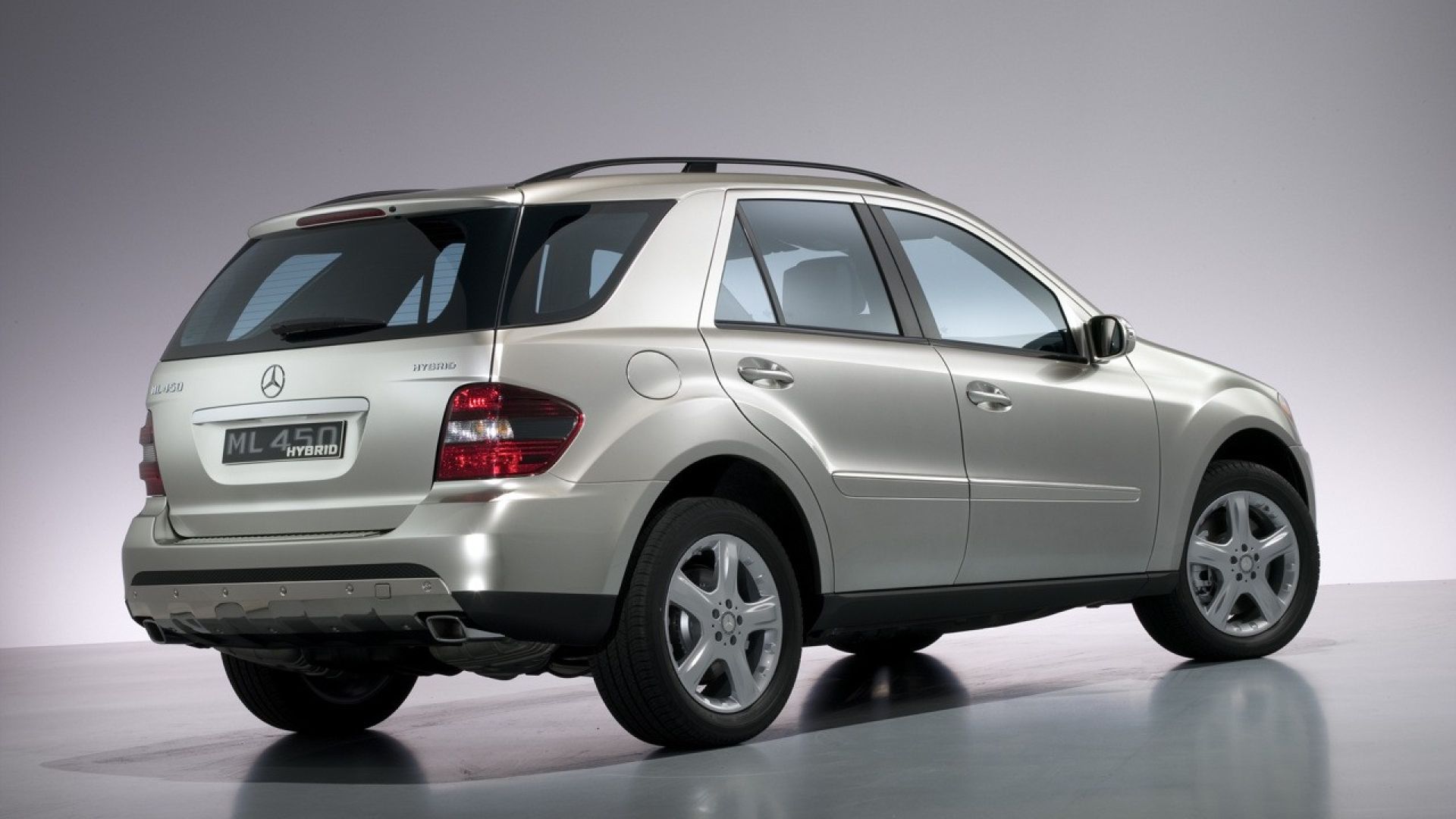 TV - Mercedes ML 450 Hybrid - MotorBox