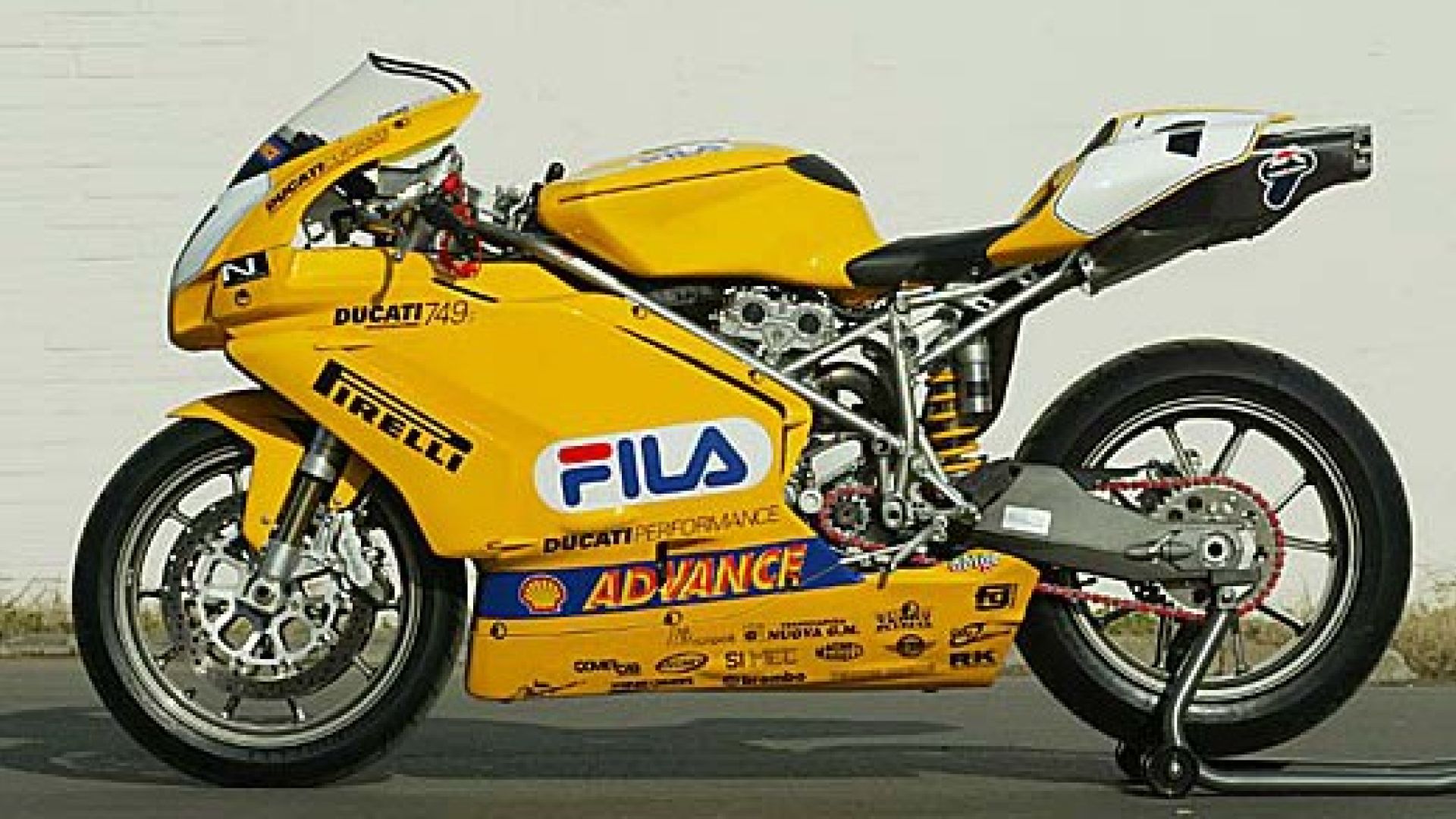 DUCATI: nasce il Desmo Challenge - MotorBox