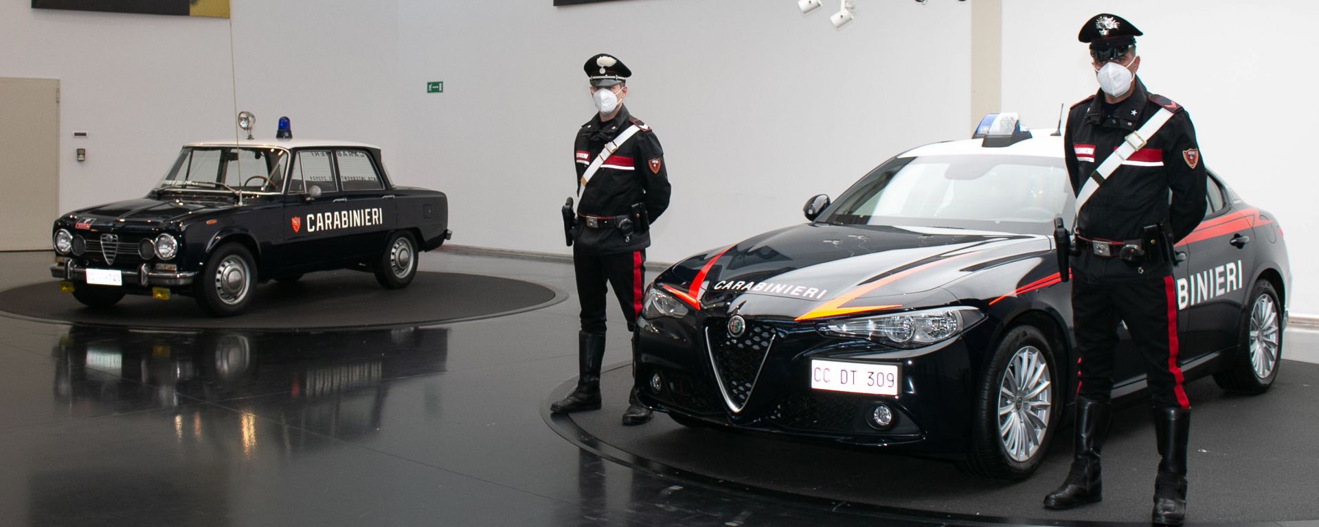Video: la nuova Alfa Romeo Giulia 2.0 Turbo per i Carabinieri - MotorBox