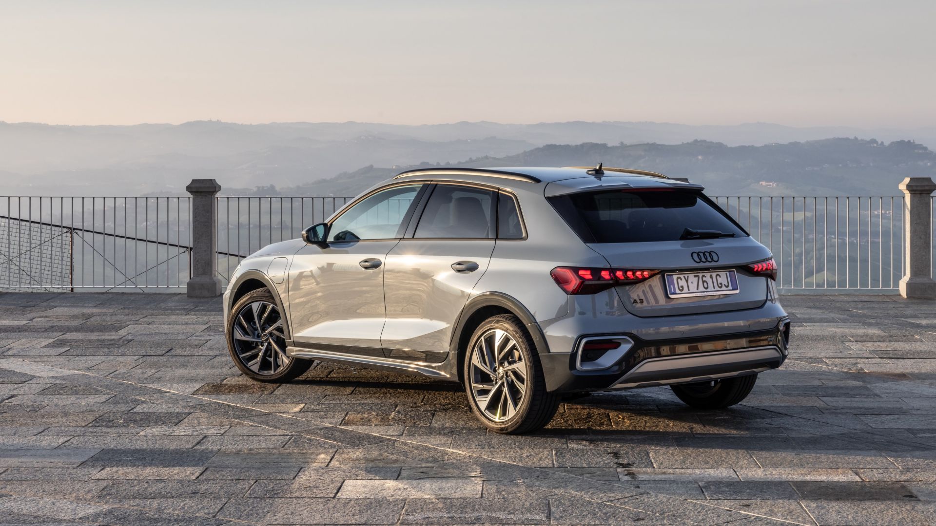 Audi A3 allstreet plug-in 2025: prova consumi e autonomia, i prezzi