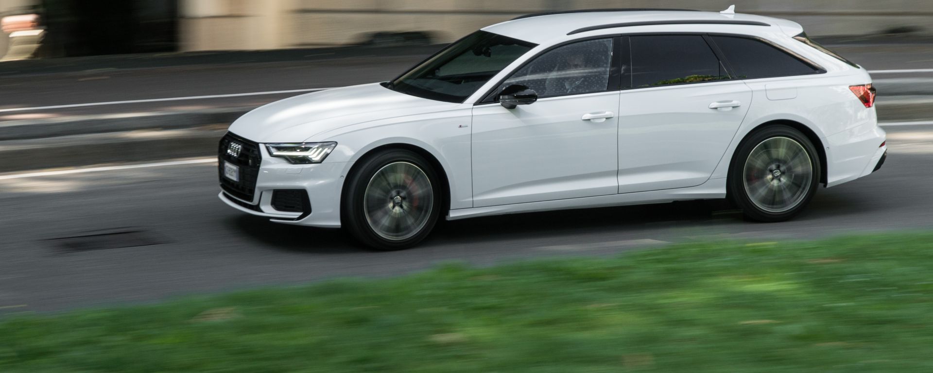 Video Audi A6 Avant 55 Tfsi E Quattro Plug In Prova Opinioni