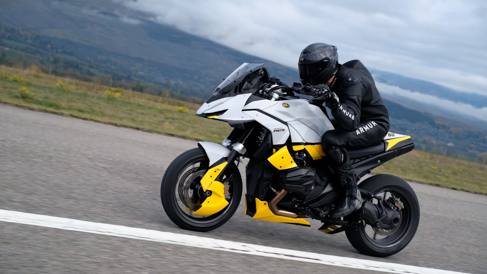 BMW R 1300 GS: il kit sportivo Pista di Puig al dettaglio