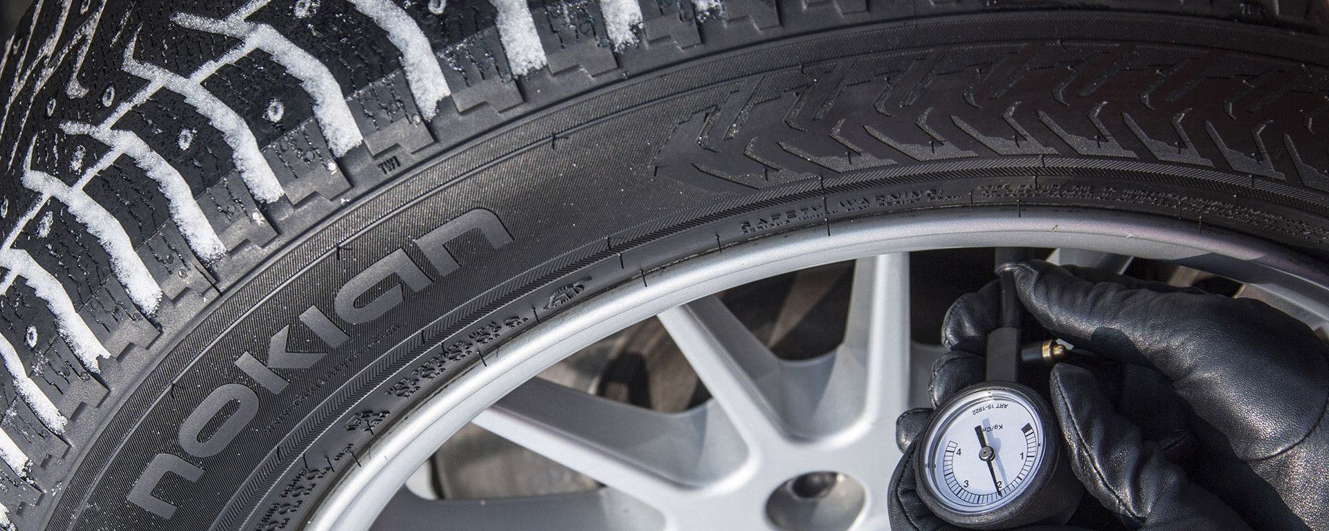 Cambio gomme invernali dal 15 novembre: i gommisti? Aperti - MotorBox