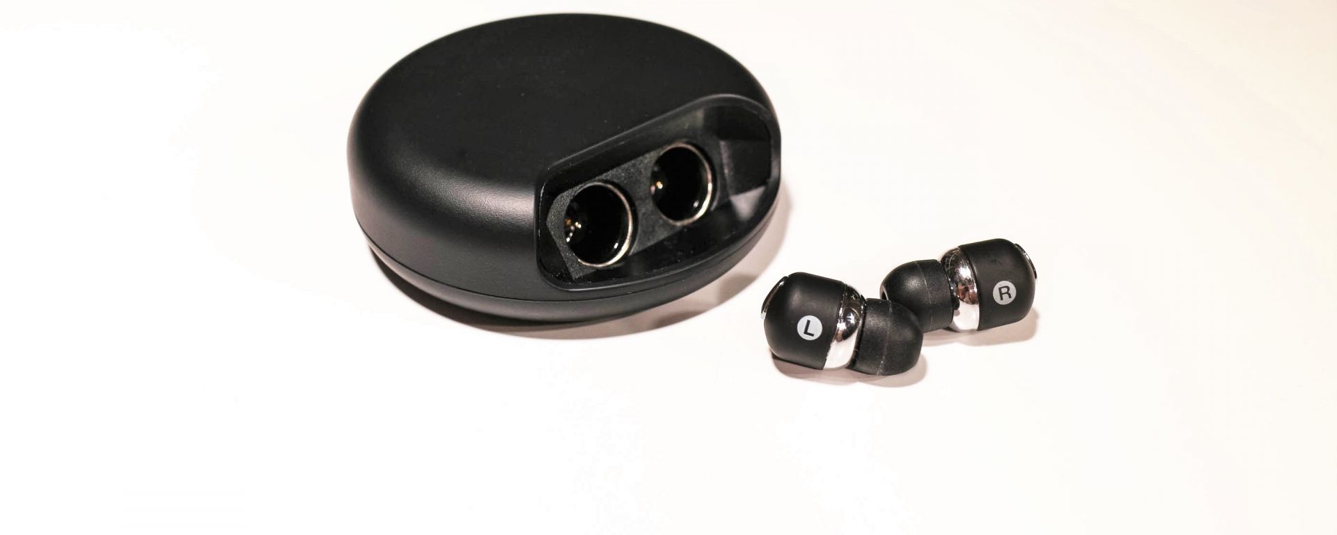 Auricolari Bluetooth Cellularline Hide: recensione e prezzo - MotorBox Auricolari Bluetooth Cellularline Hide: recensione e prezzo - MotorBox