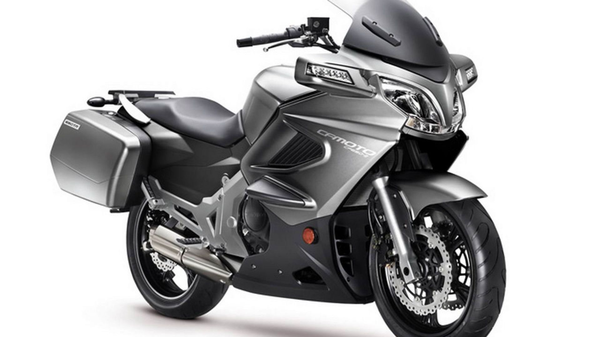 Anteprima CF Moto 650 TR