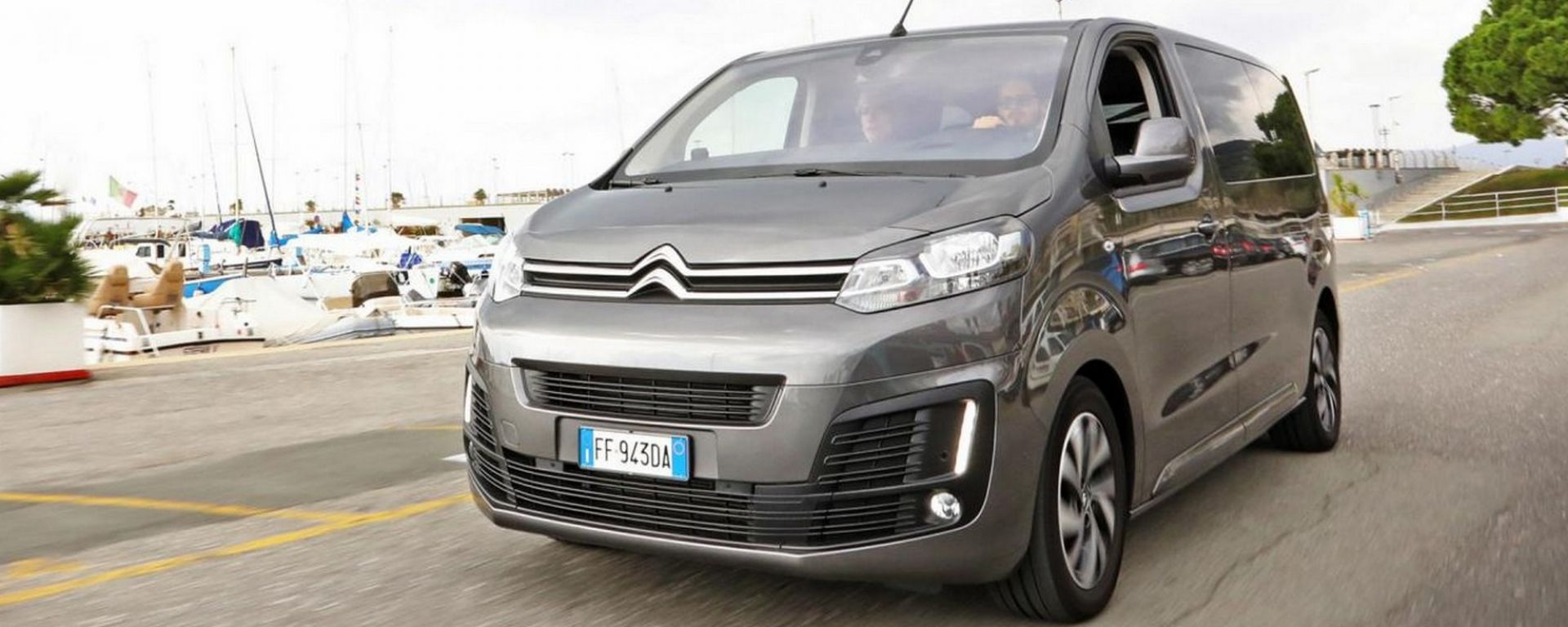 Citroen SpaceTourer: prova, consumi, interni e prezzo del business van ...