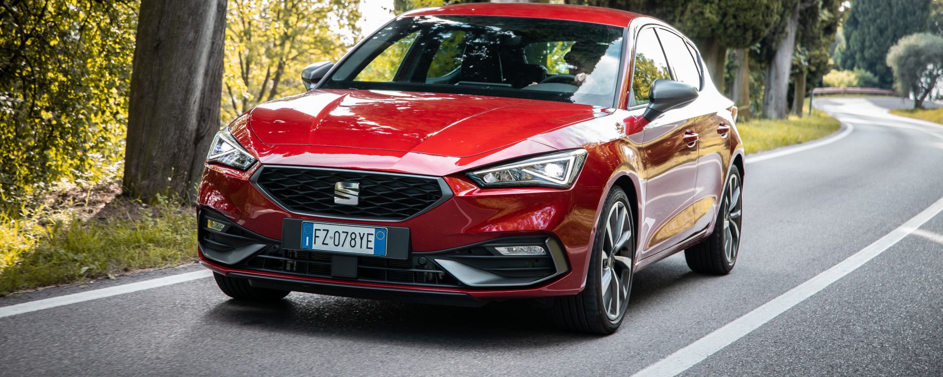 Al volante della Seat Leon 2020: prova, interni, prezzi - MotorBox