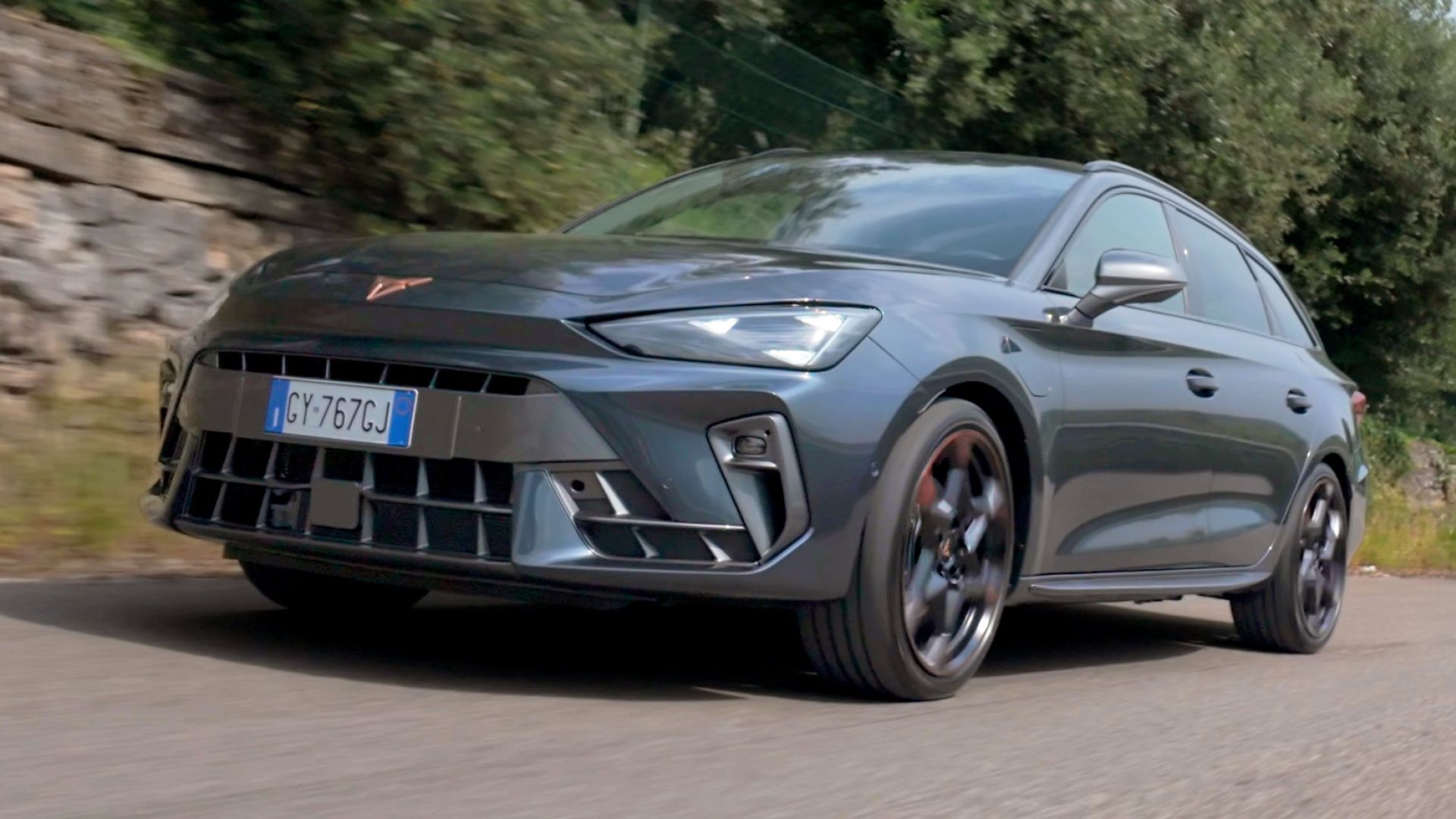 Cupra Leon SW Plug-in Hybrid, perché comprarla nel 2025? Il test