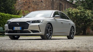 Prova su strada di DS 9 Rivoli+ E-Tense 250: come va, pregi e difetti