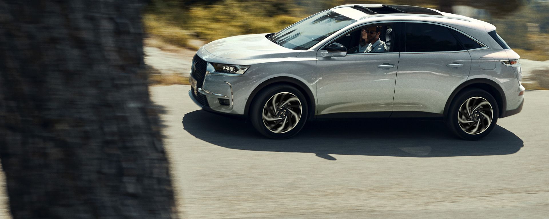 DS7 Crossback E-Tense 225 plug-in hybrid: il prezzo, quando esce - MotorBox