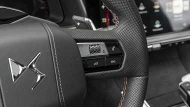 Nuova DS7 E-Tense plug-in hybrid: prova, opinioni, prezzi