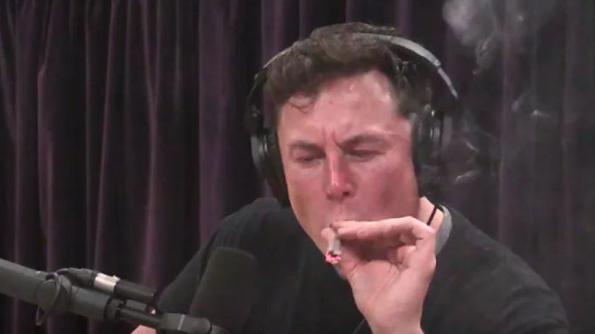 Tesla inquina quasi quanto una raffineria di petrolio