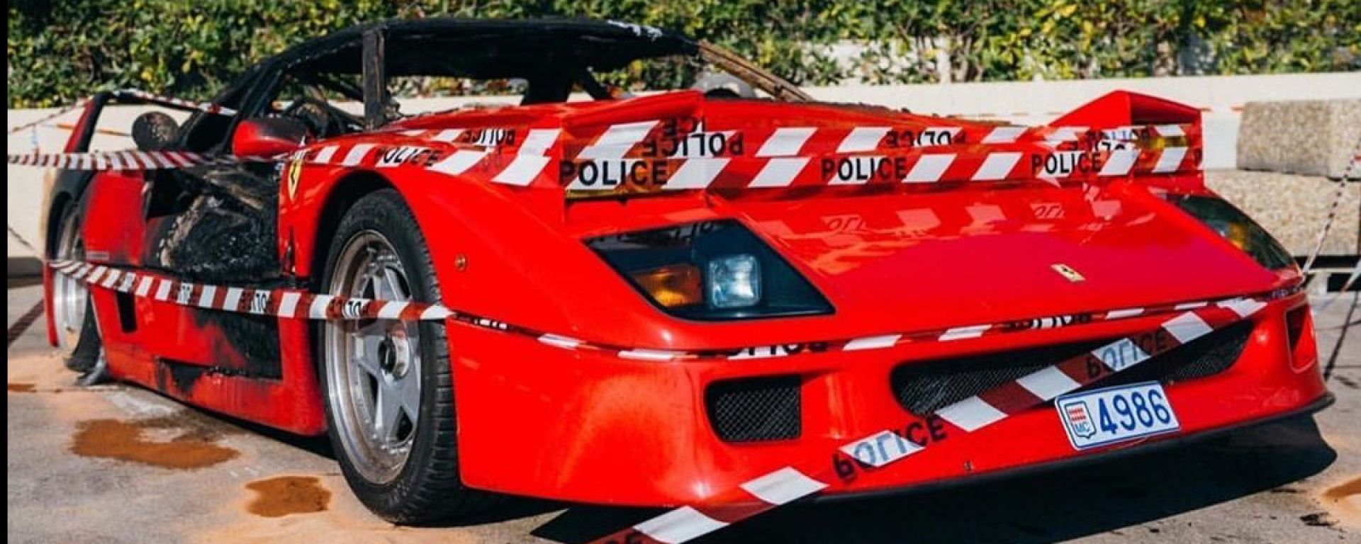 Fotogallery: la Ferrari F40 bruciata a Monaco - MotorBox