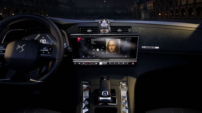 DS7 Crossback E-Tense special edition Louvre: prezzi - MotorBox