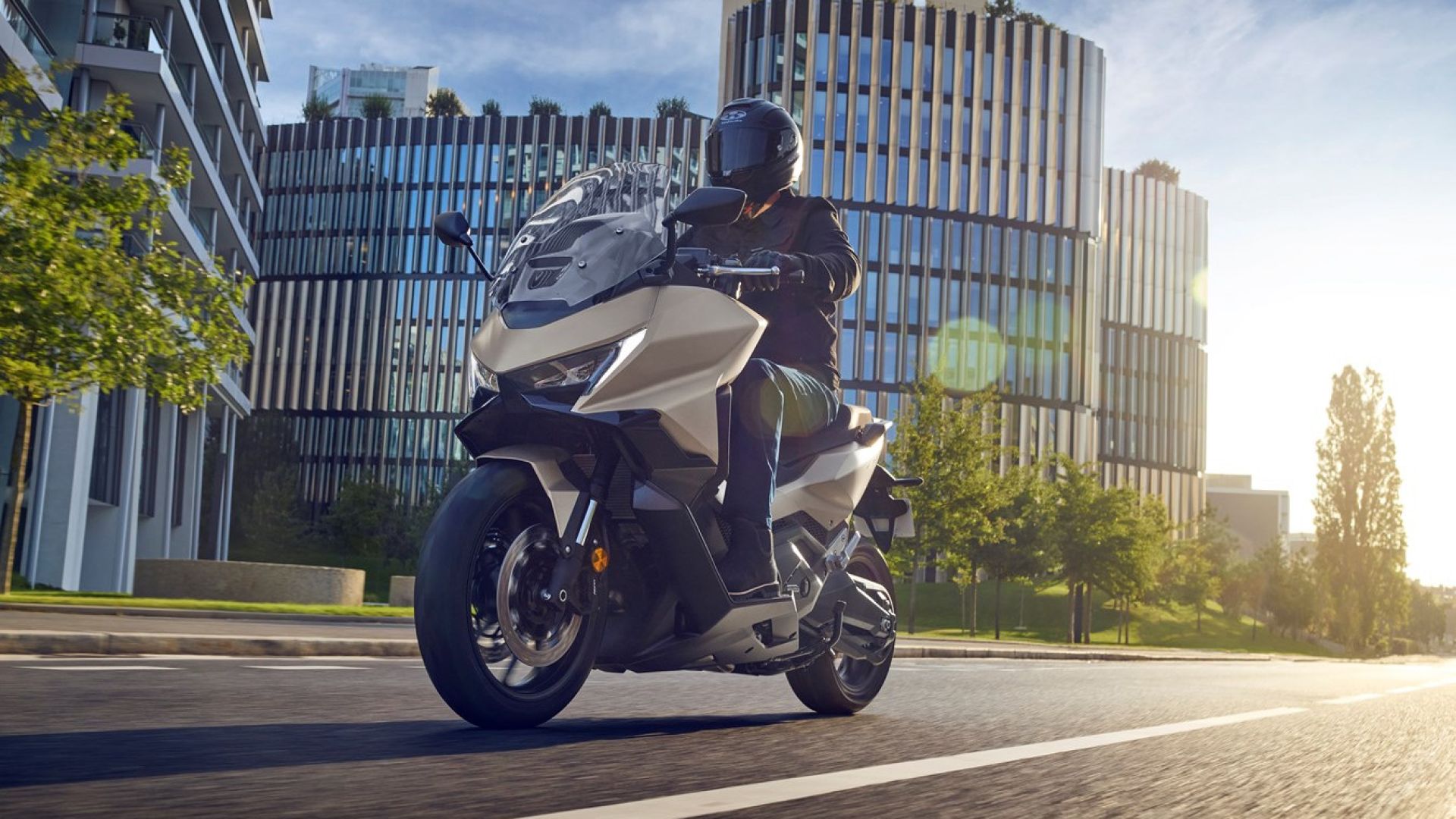 Honda Forza 750 2025: caratteristiche, motore, foto, scheda tecnica