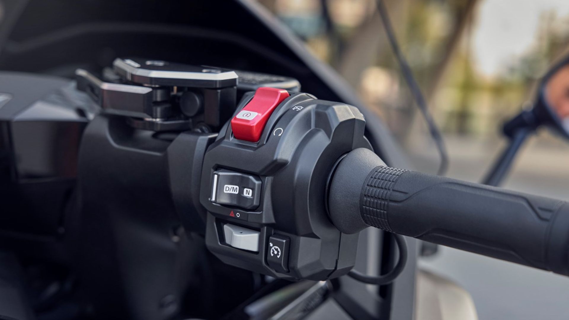 Honda Forza 750 2025: caratteristiche, motore, foto, scheda tecnica