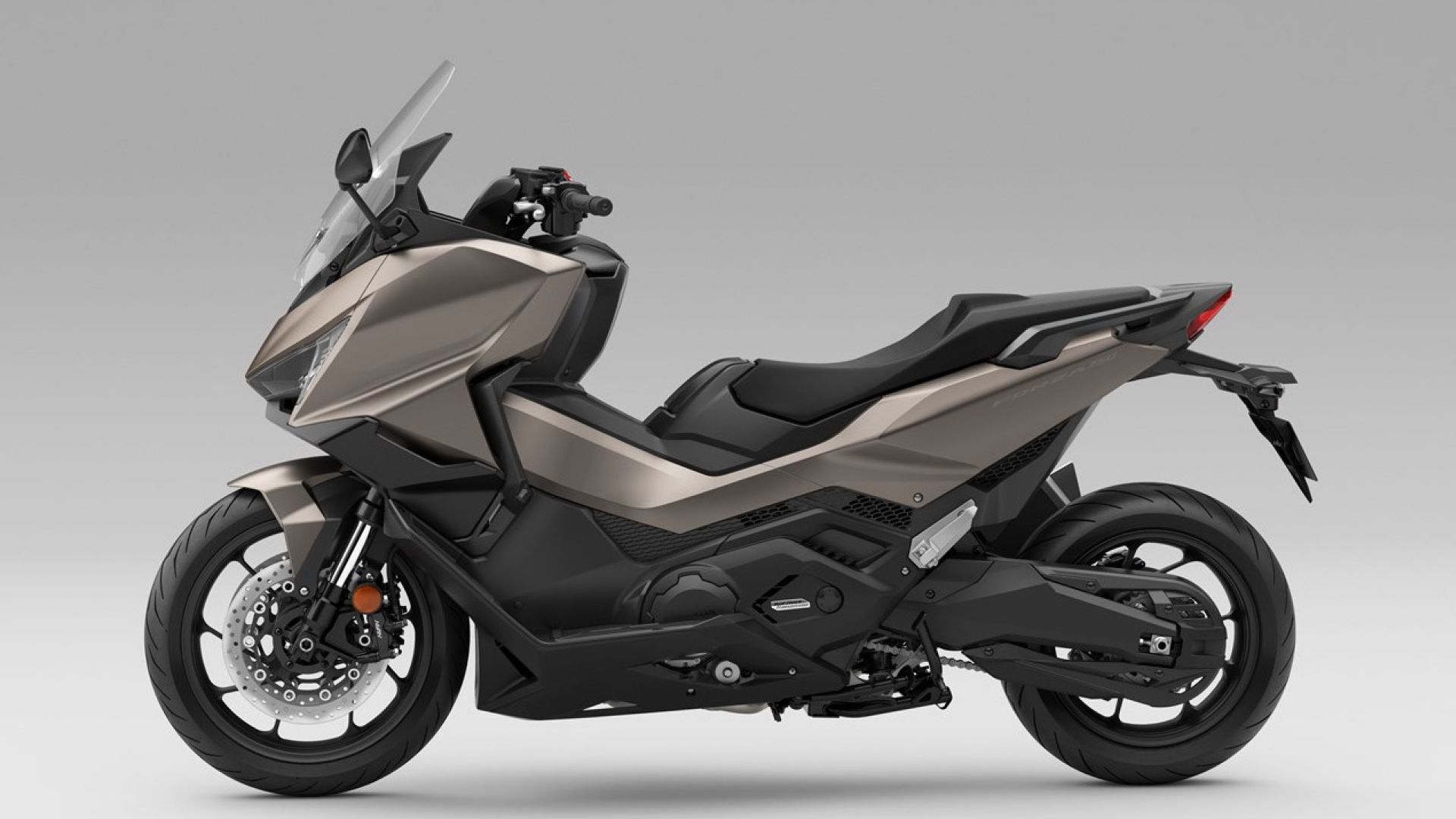 Honda Forza 750 2025: caratteristiche, motore, foto, scheda tecnica
