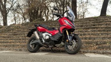 Prova comparativa Honda X-ADV-Yamaha TMax: consumi, pregi, difetti