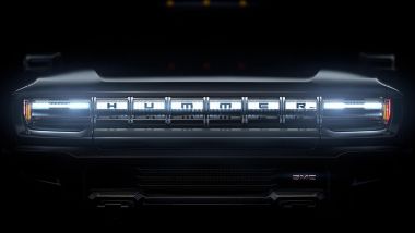 Nuova Hummer EV? Più potente di Ferrari SF90 Stradale. Lo spot