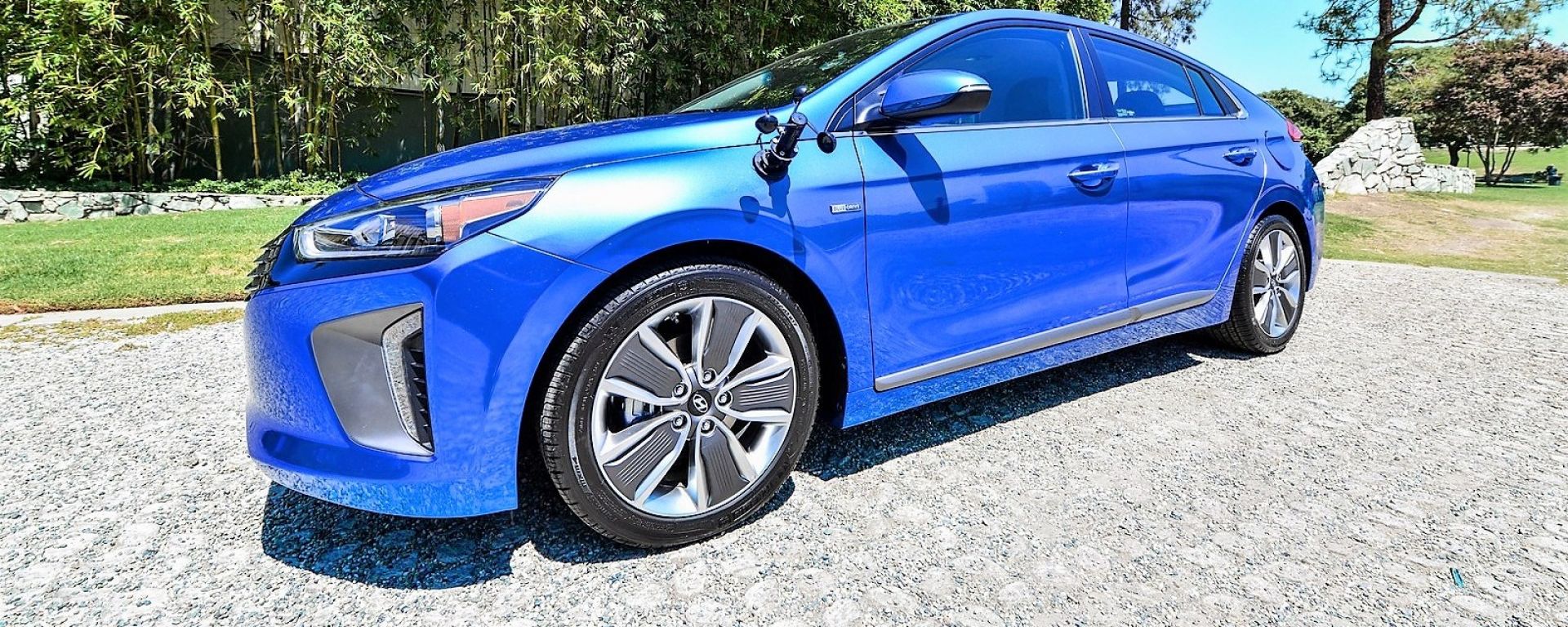 Hyundai Roadable Synapse: neuroscience concept car tra arte e ...