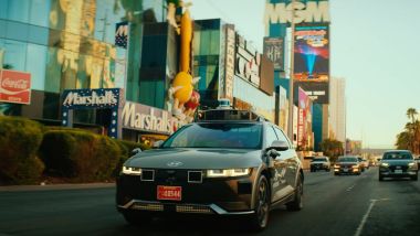 Video: Hyundai presenta Ioniq 5 elettrica taxi a guida autonoma