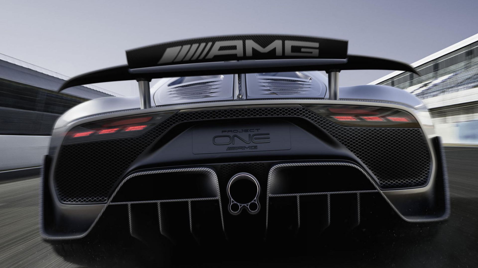 Video: Lewis Hamilton prova la hypercar Mercedes-AMG One