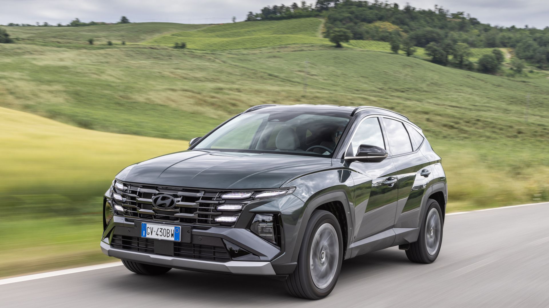 Nuova Hyundai Tucson 2024 in video: prova, prezzi, opinioni