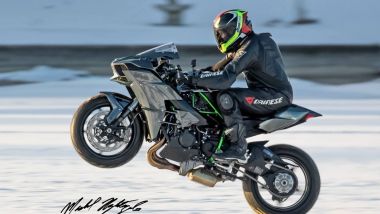 Top Gun 2: Tom Cruise salirà ancora su jet e Kawasaki H2R - MotorBox