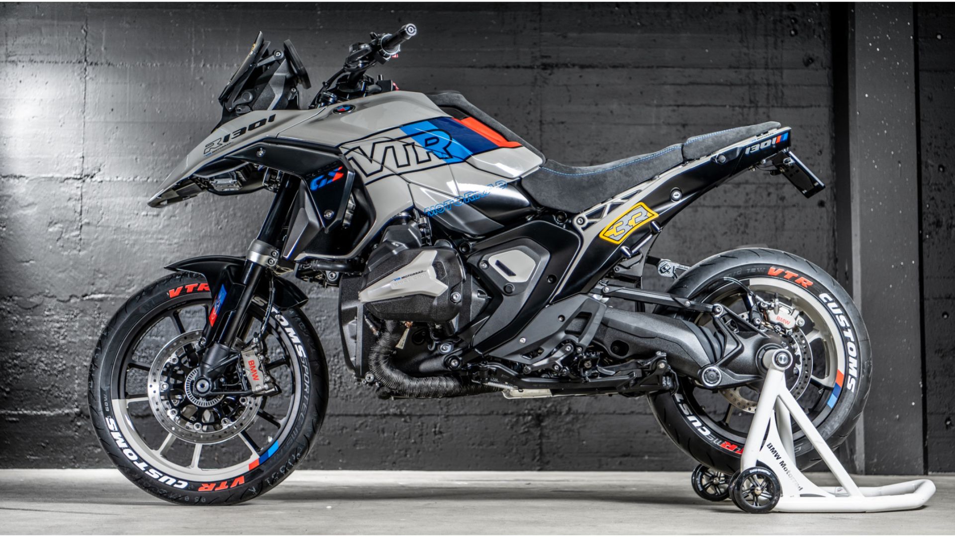 BMW R 1300 GS supermoto: motore, modifiche, novità