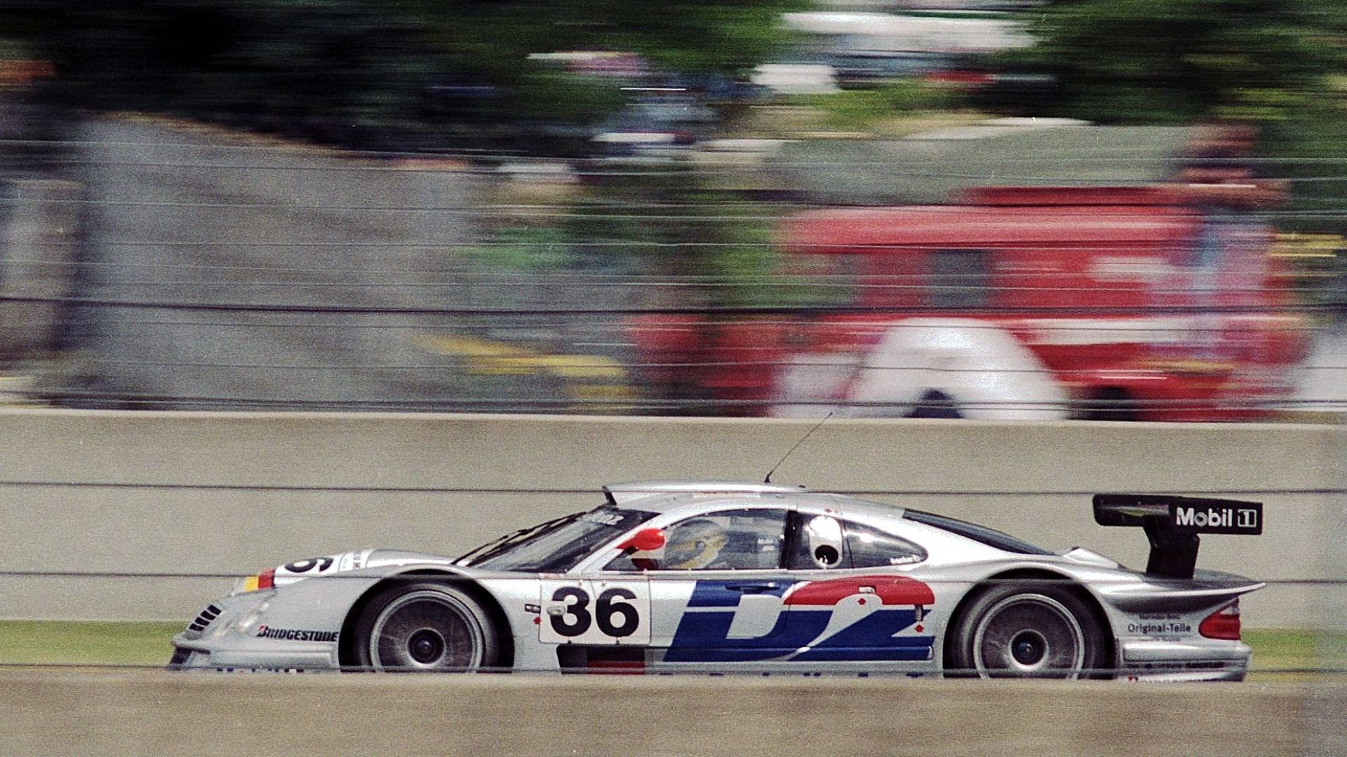In vendita Mercedes CLK-LM 1998 uso stradale. La storia, il prezzo