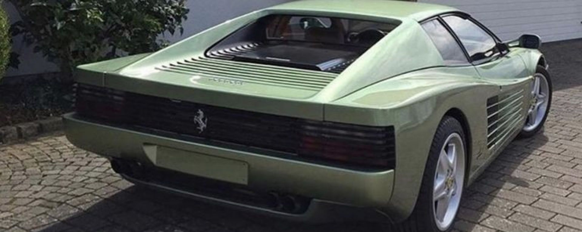 Una Ferrari Testarossa 512 TR...verde? Foto, scheda tecnica - MotorBox