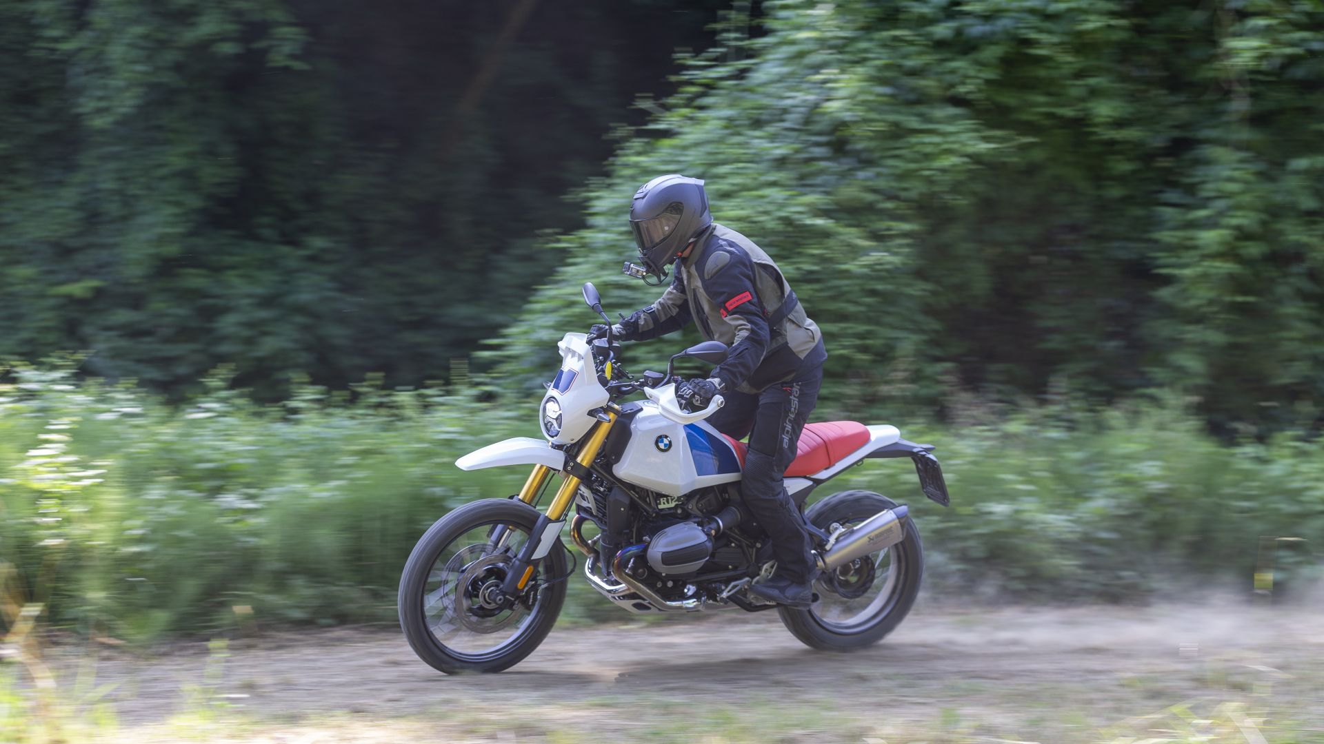 BMW R 12 G/S 2025, prova: pregi e difetti nella recensione