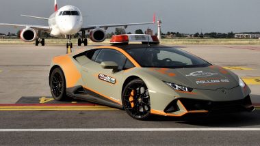 Lamborghini Huracàn Evo "Follow Me Car" all'Aeroporto di Bologna