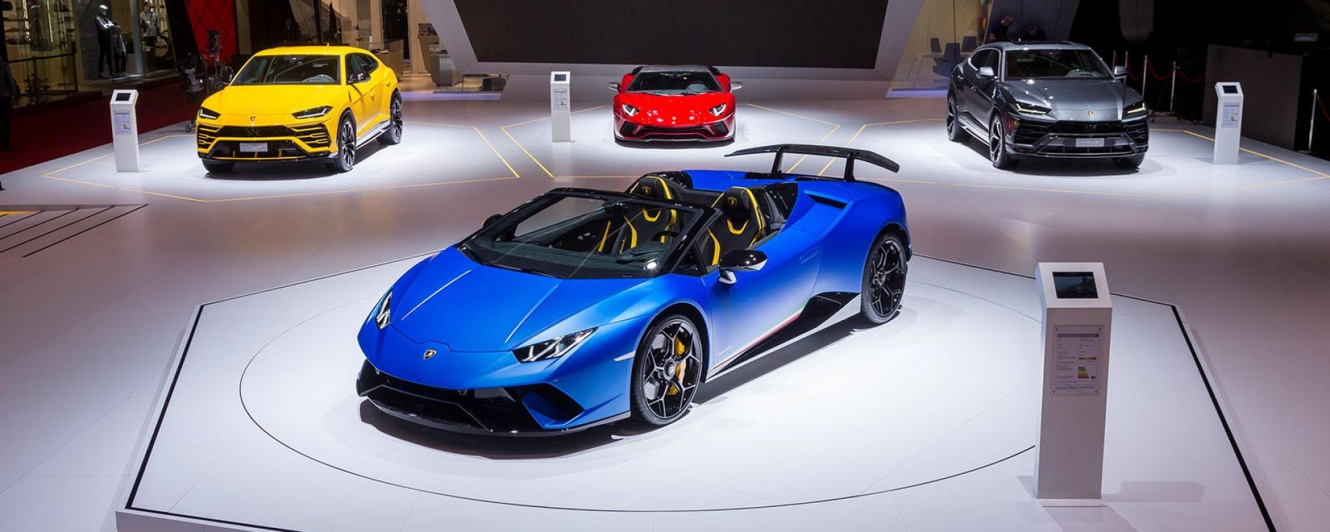 Lamborghini: la prima supercar ibrida plug-in arriverà nel 2021 - MotorBox