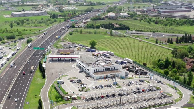 Ricarica rapida in autostrada, pronte prime colonnine EV a Modena ...