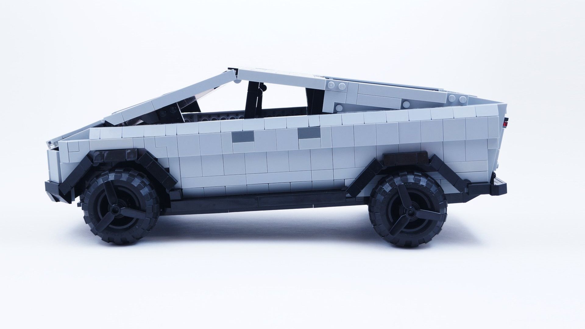 Presentato un nuovo progetto LEGO Ideas: Tesla Cybertruck