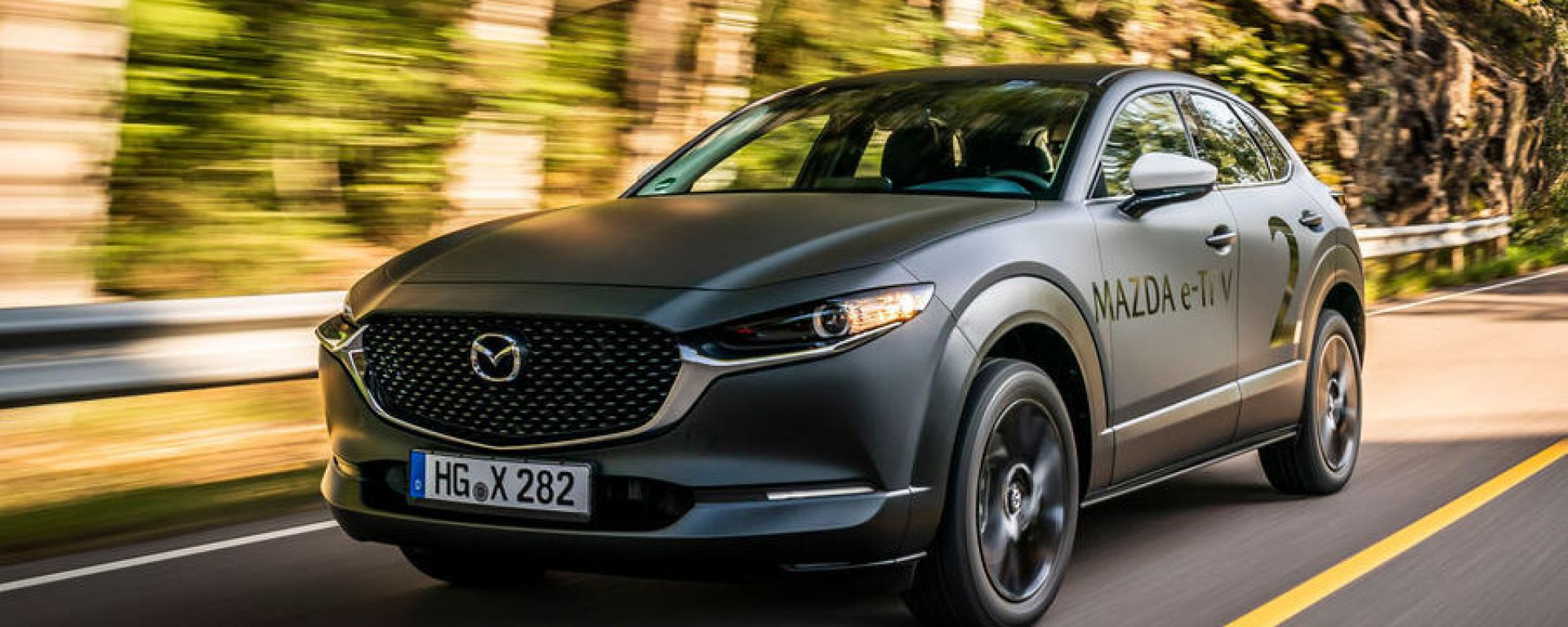 Nuova Mazda CX-30 EV elettrica: la stampa UK prova il prototipo - MotorBox