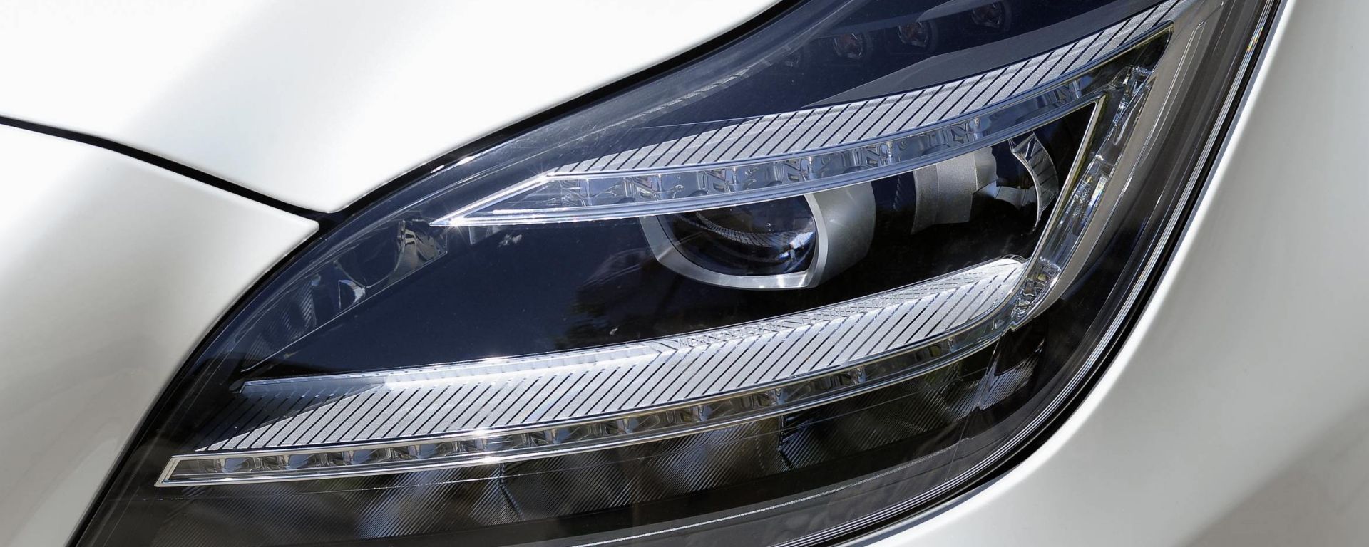 Tecnica - Mercedes Active Multibeam Led - MotorBox