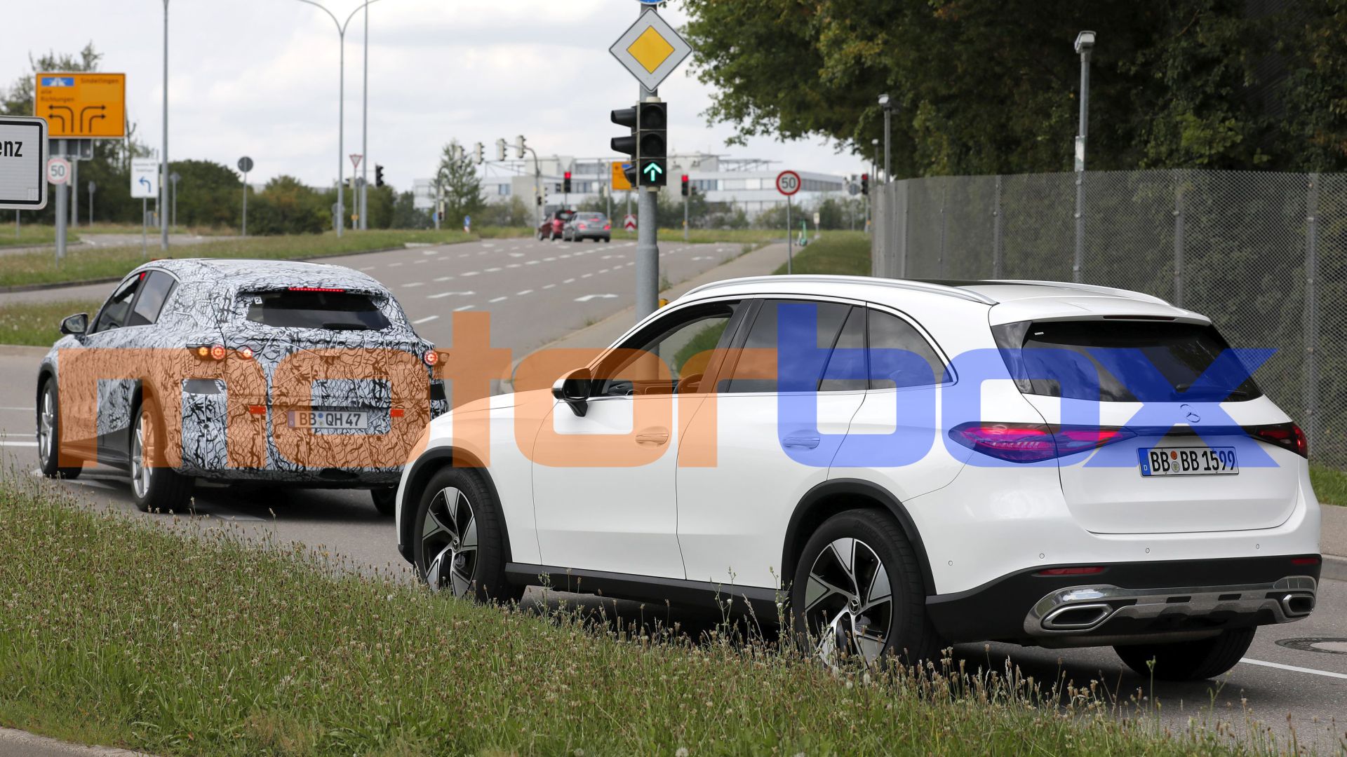 Foto spia di nuova Mercedes EQC SUV: la seconda generazione arriverà ...