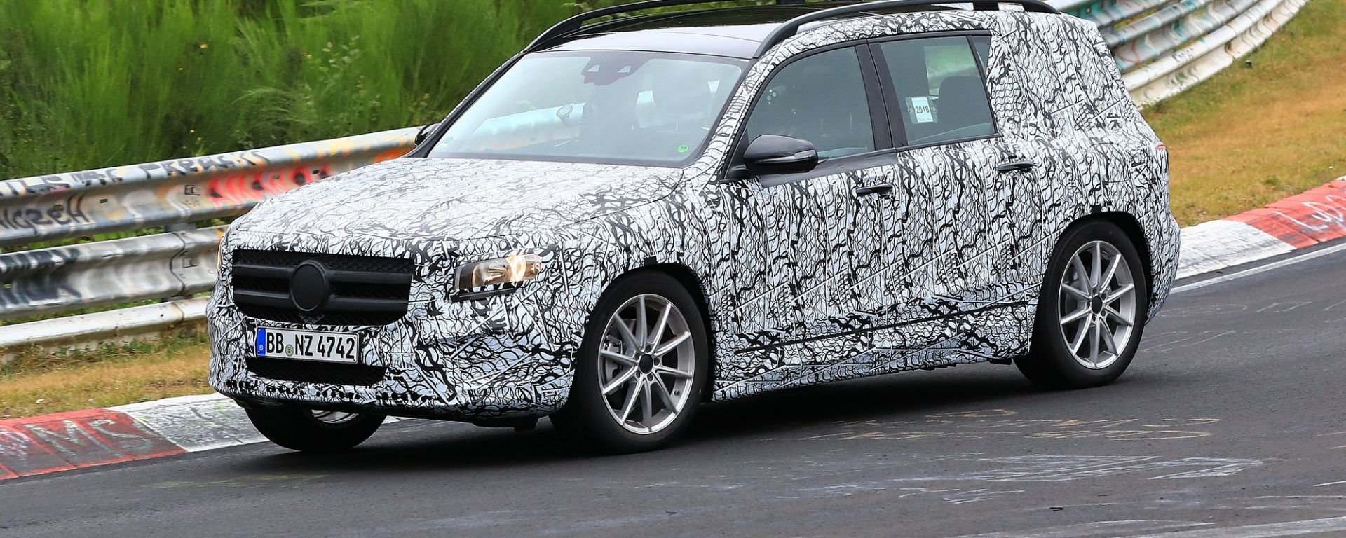 Mercedes GLB 2019: news, dimensioni, prezzo, foto spia - MotorBox