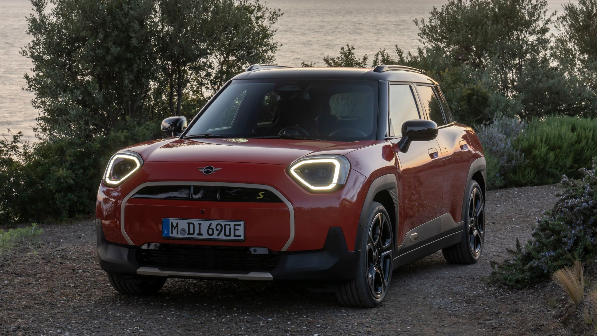 Video: Mini Aceman 2024, dimensioni, uscita, prezzo del nuovo SUV